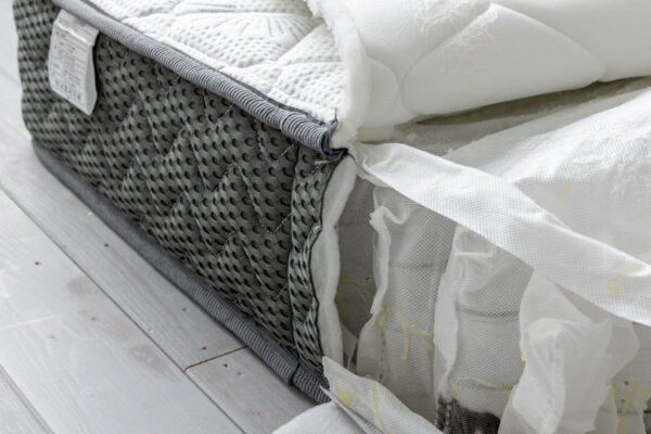 【専門家レビュー】GOKUMINプレミアムスプリングマットレス（厚さ20cm）の寝心地と特徴を徹底解説 | 椚大輔のベッド選び